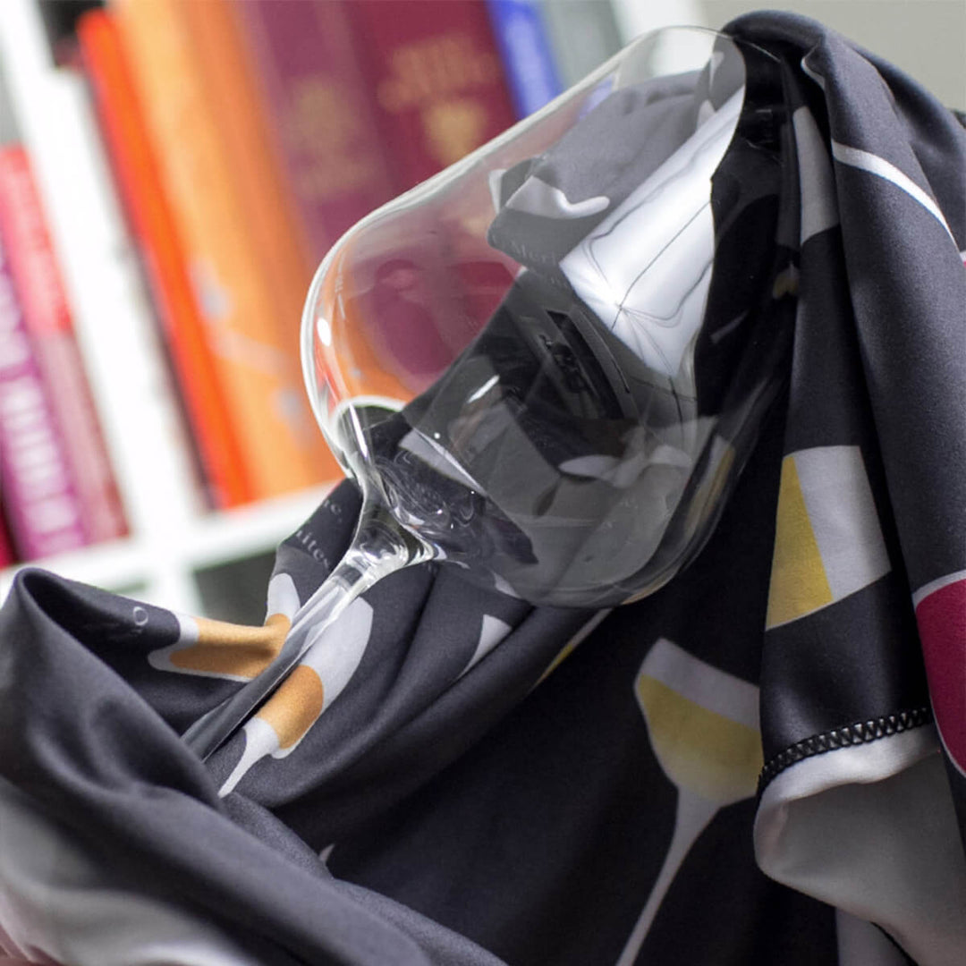 Basic Wine Guide – Microfiber Wine Glass Polishing Cloth – Wine Folly